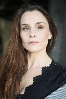 Laura Marin | Comédienne | Cyrille Joubert Talents